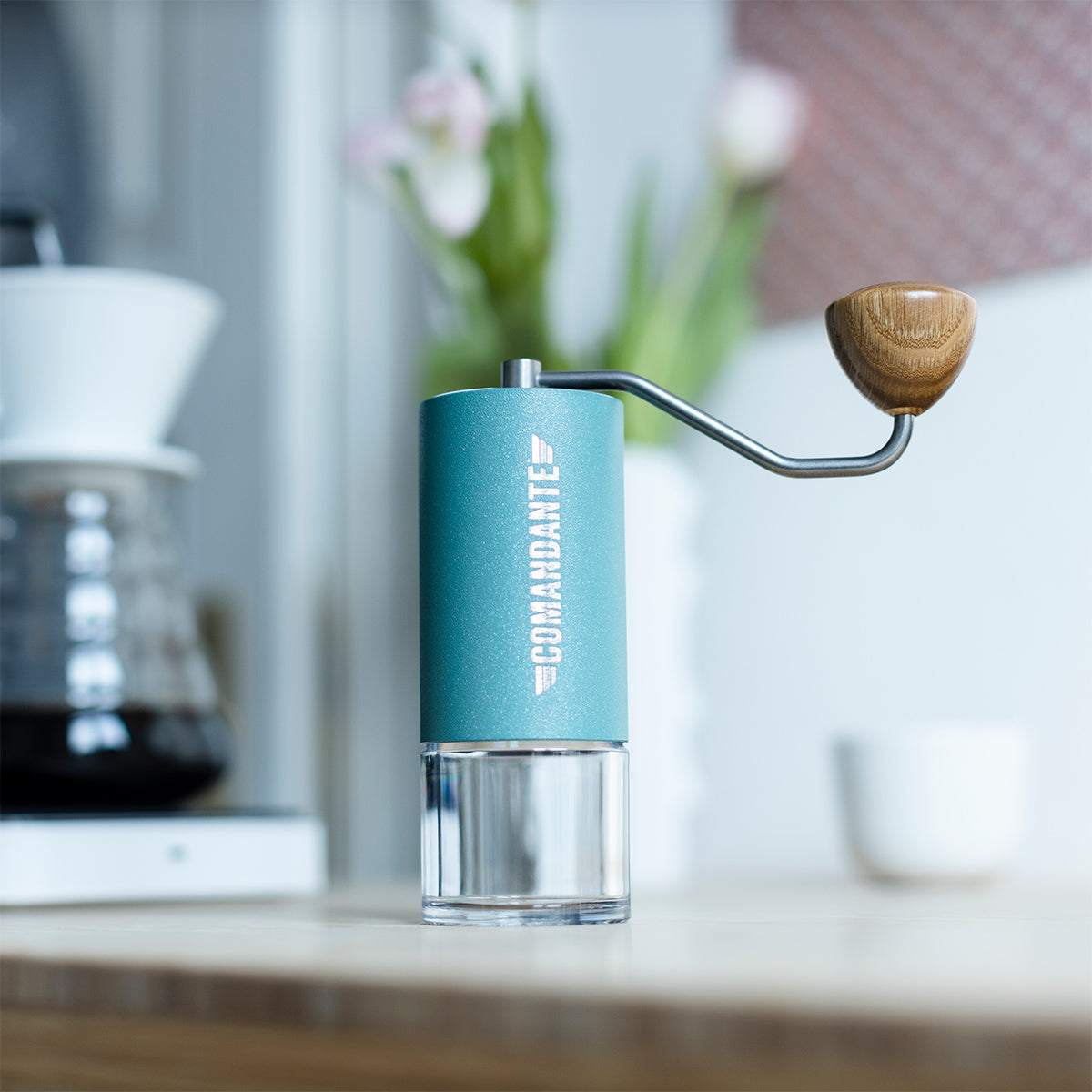Hand Grinders for Your Coffee – Ue Coffee Roasters